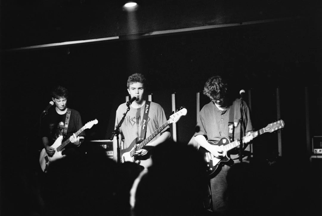 Discovering Iconic 90s Alternative Bands – Get Sad Y'all